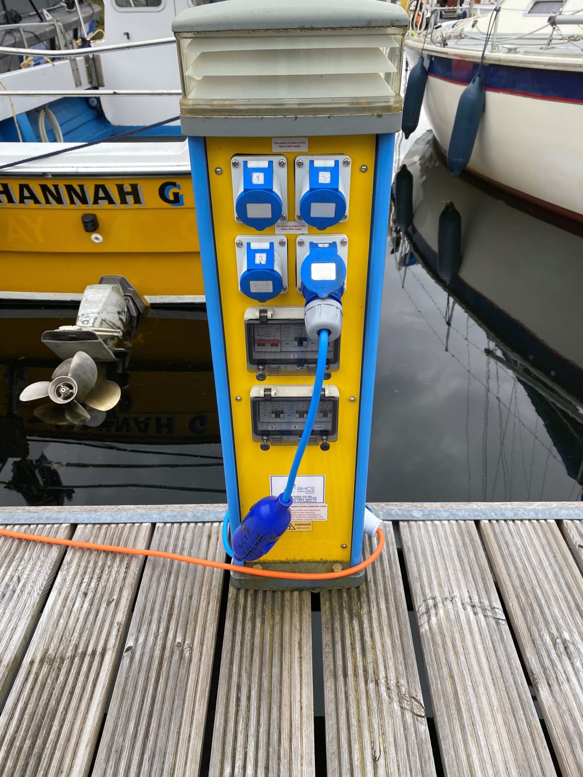 Electricity at the marina - Kip Marina Inverkip